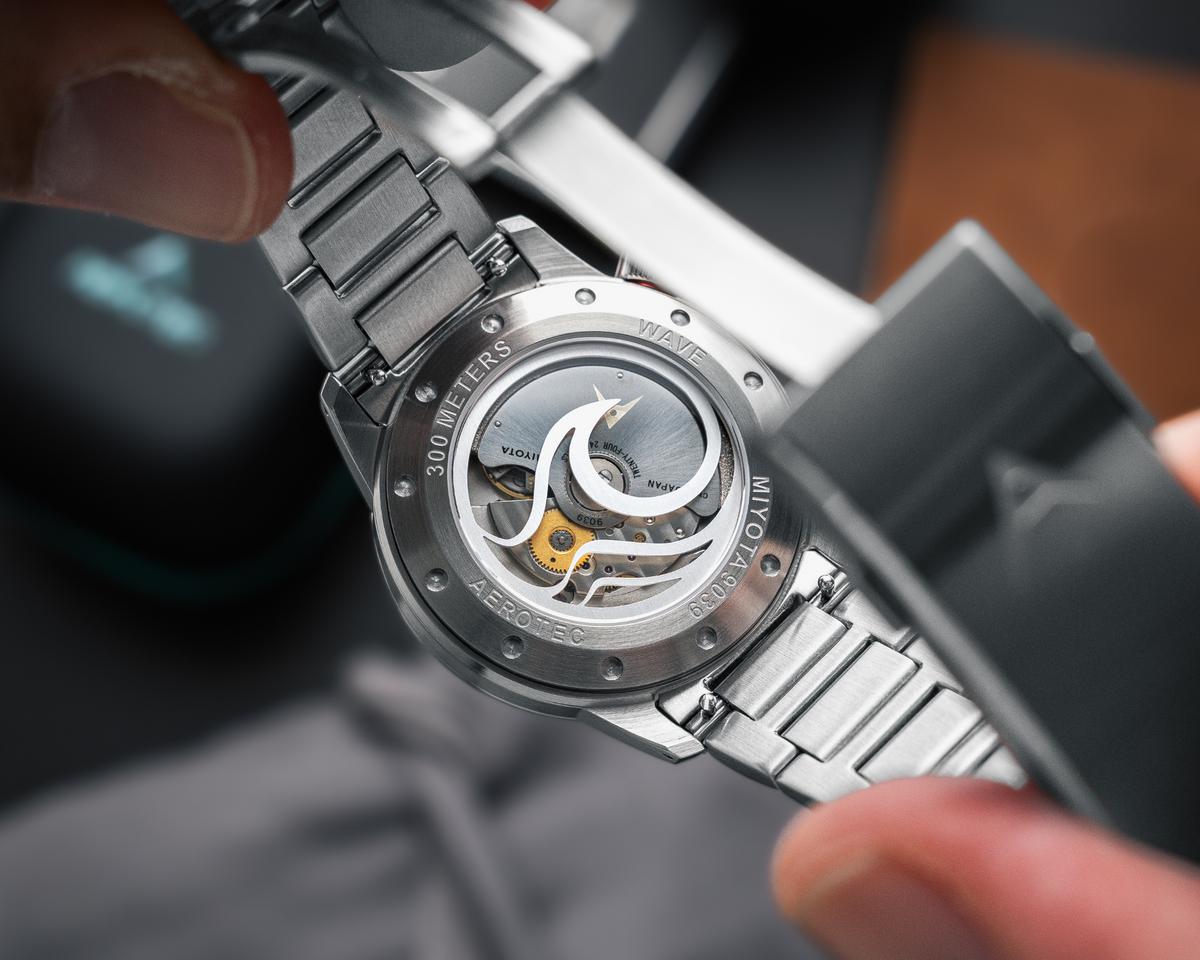 Black label - Wave textured dial edition (Pre-Order estimate shipping ...